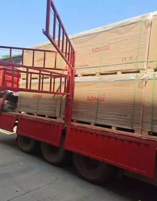 Cina Longi Pv Module Solar Panels Hi Mo 4m Mono LR4-60HPB Longi Full Black 360w 365w 370w 375w in vendita