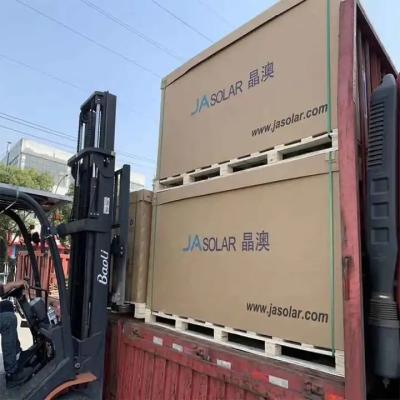 Cina Ja Pv Module Half Cell 11bb Perc Solar Panel 545w 555w 565w Jam72s30 540-565/Gr in vendita