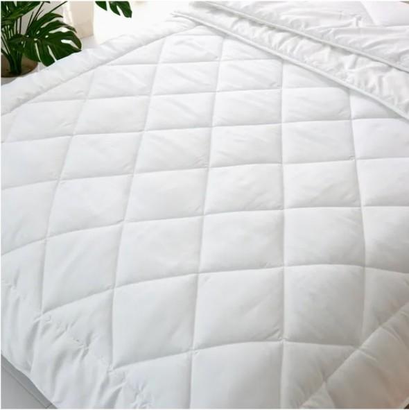 Quality Classic White Collection Quilt Lightweight Summer Diamond Comforter Quilt for sale