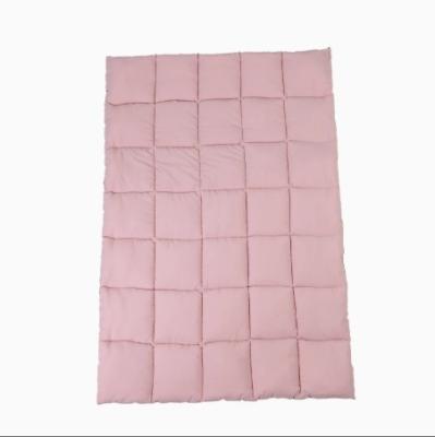 Cina Morbido 100% di cotone Comforter Hotel Caldo Microfibra Quilt colorato in vendita