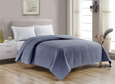 Cina Modello solido Ultrasuoni Coperte da letto di lusso Cationic Fibra di poliestere Fluffy Comforter Set in vendita