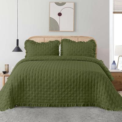 Cina Comodino estivo ad ultrasuoni ricamato a guinzaglio a tre pezzi Set di coperte da letto personalizzato in vendita