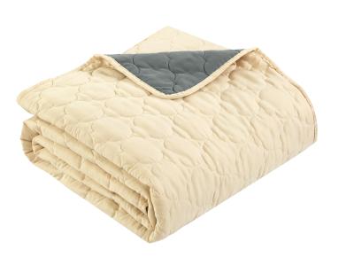 Cina Copertura da letto ricamata a fiori e reversibile Copertura da letto a trapunti in microfibra lavabile in vendita