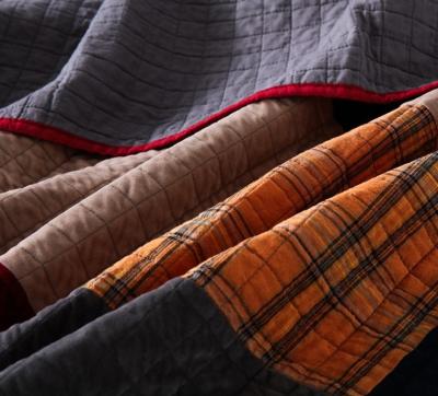 Cina Trapunta fatta a mano in tessuto tinto in filo di velluto olandese, patchwork, trapuntata, decorativa natalizia, copriletto ricamato in vendita