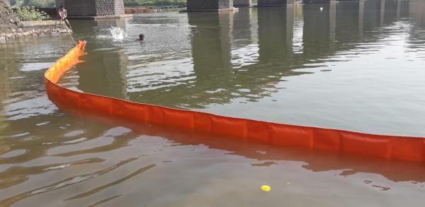 Quality Heavy Duty PVC Oil Spill Fence Boom For Marine Shoreline Protection Easy for sale