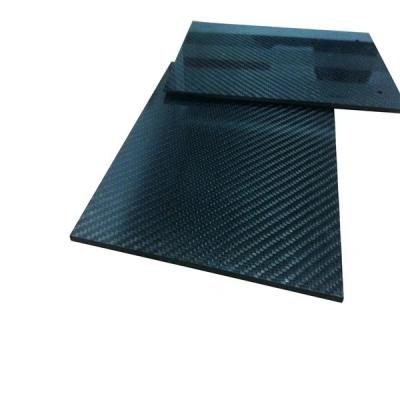 Cina il tessuto della fibra del carbonio di spessore di 6mm riveste opaco della saia 3K o lucido resistente agli urti in vendita