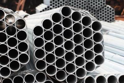 Cina 2Spessore.5 mm Tubo di acciaio pre-galvanizzato Tubi di ferro galvanizzato rotondi Alta resistenza alla corrosione in vendita