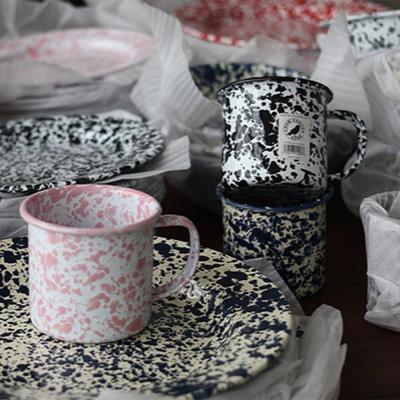 China Various Color Speckled Enamel Coating Camping Mug Stylish Practical for Outdoors for sale