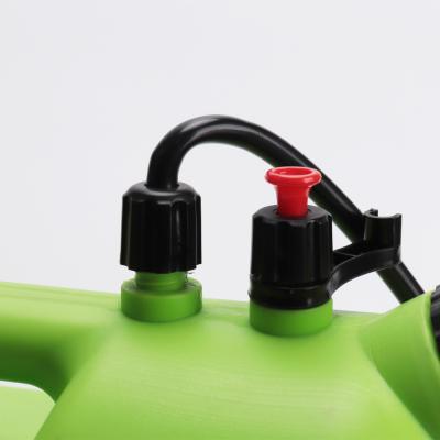 Cina 10L impacchetta lo spruzzatore portatile blu 1.3kg del cane della rondella portatile del cane in vendita