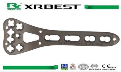 Cina Piatto chiudente mediale di compressione del raggio distale in XRBEST 6237 in impianti ortopedici in vendita