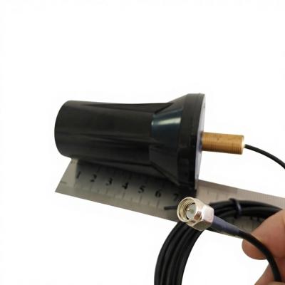 China Long Range Outdoor 4G LTE Fixed Screw Mount with Bracket Omni  Antenna 6dBi High Gain for Vehicle and Truck for sale