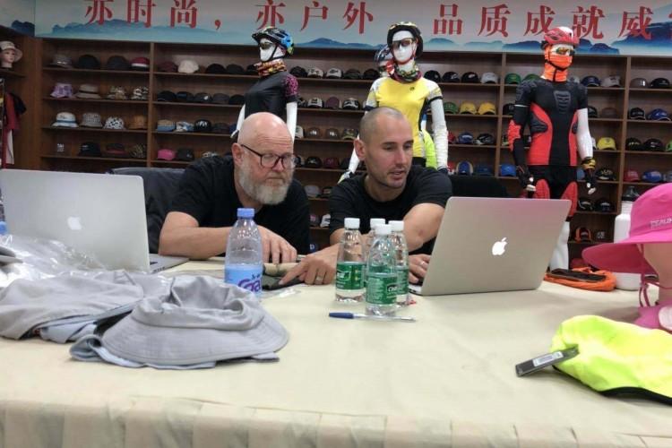 Geverifieerde leverancier in China: - Dragon One Apparel Company Limited