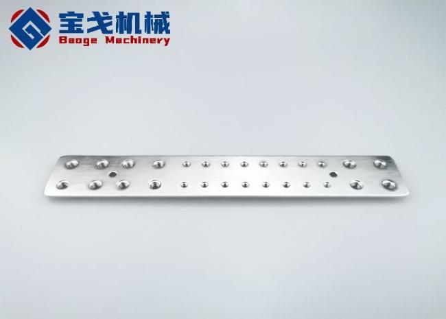 The Power Distribution Cabinet Drilled with Nickel-Plated Copper Bus Bars