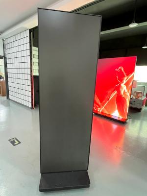 Cina 1Display a LED a.86mm Pixel Pitch con frequenza di aggiornamento 3840Hz e luminosità di 800nits per la pubblicità in negozio in vendita