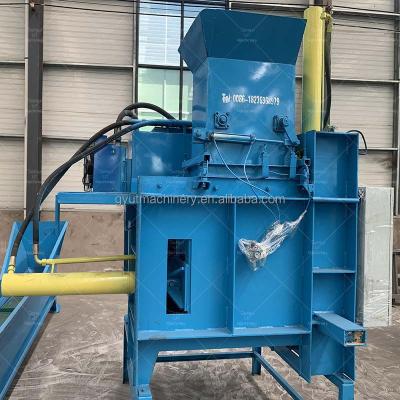 Cina Pesatura su scala competitiva di mangimi per animali Alfalfa fieno Bagging Press Baler per 1 kg e 2 kg in vendita
