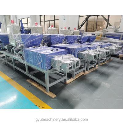 China Máquina para fazer blocos de paletes de madeira de cabeça dupla com função de produção automática de blocos de serrada à venda