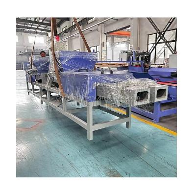 China Garment Shops High Capacity Wood Pallet Block Machine with Cutting Saw Labor Saving for sale