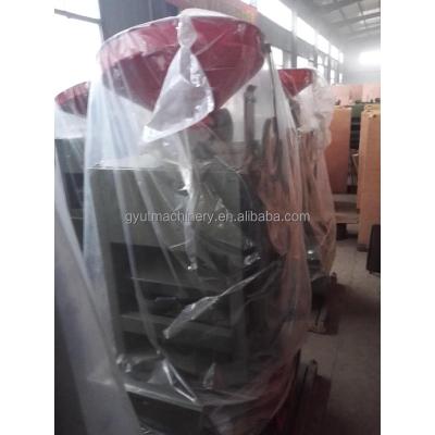 中国 コンパクトホワイトライス加工ゴムローラー 220V/380V電圧のライスフライリングマシン 販売のため