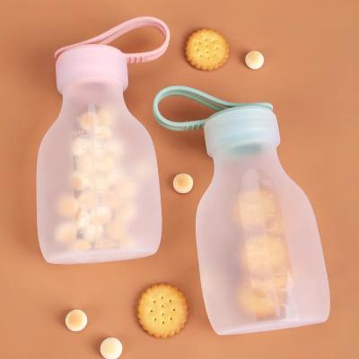 Cina Serbatoio per il latte da bambino in silicone di qualità alimentare con paglia personalizzabile in vendita