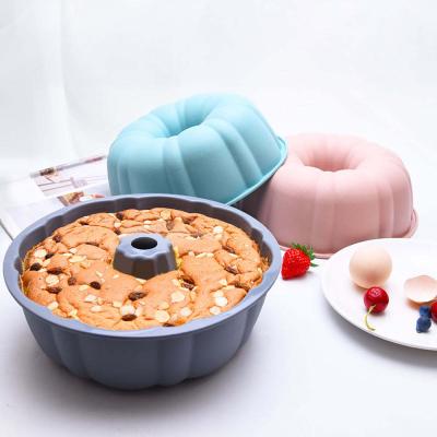 China Food Safe Silicone Rubber Baking Mold Non Stick Flexible Cake Pan Custom Kitchen Bakeware for sale