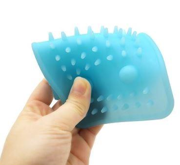 Cina L'animale domestico spazzola gli elementi della famiglia del silicone di 13×10×4cm 0.4cm in vendita