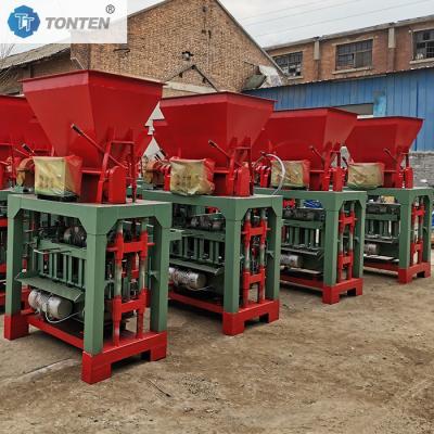 China Máquina de fabricação de tijolos semiautomática Fabricante de máquinas de blocos de argila à venda
