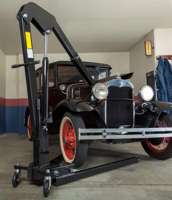 Cina Doppia piegatura rossa 1 Ton Engine Hoist And Stand della pompa in vendita