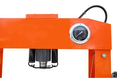 Cina 125 calibro di Ton Hydraulic Forging Press With di pressione d'aria di PSI 50 in vendita