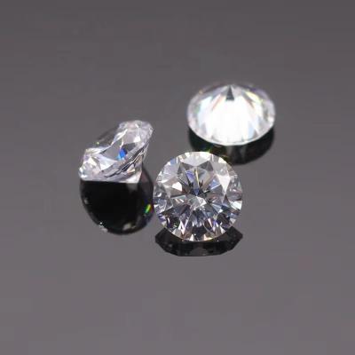 Cina 3A/5A Cubic Zirconia Loose Stones Brilliant Cut Round Shape White Color 6mm 8mm Gemstone in vendita