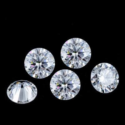 Cina Pietra preziosa di forma ovale 2-10ct Bianca rotonda tagliata libera Moissanite per anelli di fidanzamento in vendita