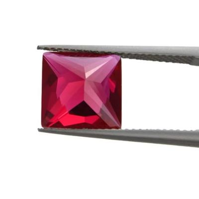 Cina Princess Square Cut Rubino sintetico 5# Corindone Pietra preziosa Moissanite per anelli di fidanzamento in vendita