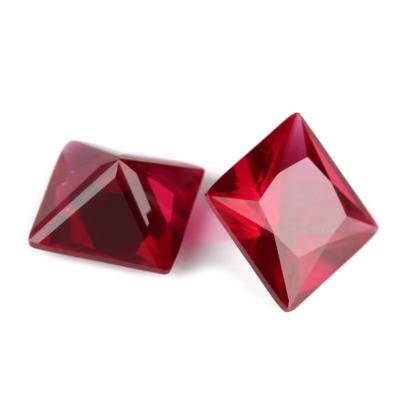 Cina Princess Square Cut Rubino sintetico 5# Corindone Pietra preziosa Moissanite per anelli di fidanzamento in vendita