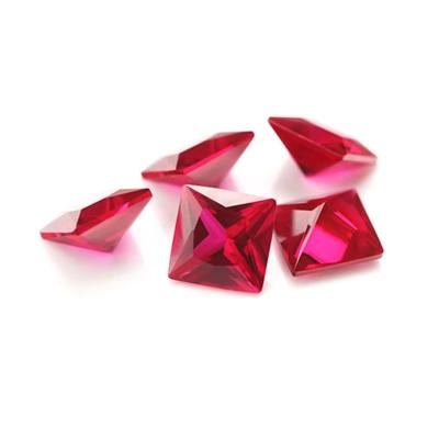 Cina Princess Square Cut Rubino sintetico 5# Corindone Pietra preziosa Moissanite per anelli di fidanzamento in vendita