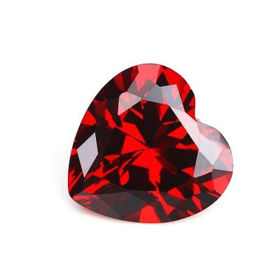 Cina Colori CZ Moissanite Diamond Heart Cut 3x3mm 4x4mm Zirconia cubica sintetica in vendita
