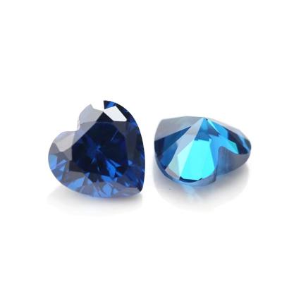 Cina Colori CZ Moissanite Diamond Heart Cut 3x3mm 4x4mm Zirconia cubica sintetica in vendita