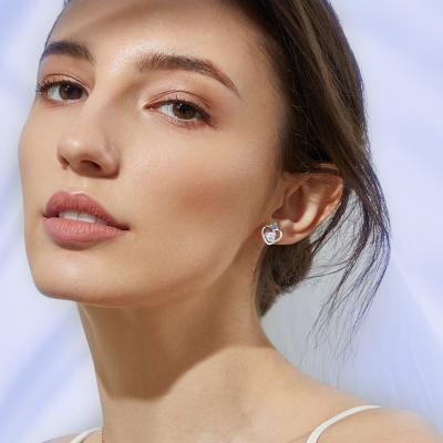 Cina SGS d'argento dei perni del cuore di 11x9.5mm 1.5g Sterling Silver Heart Earrings 3A in vendita