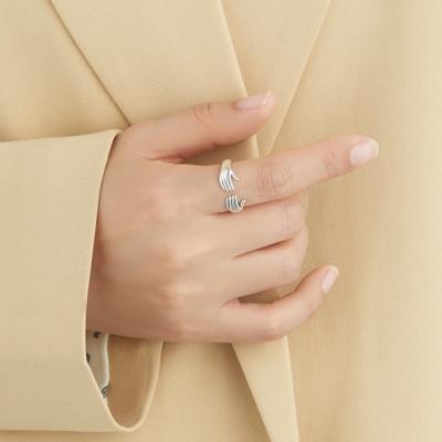 Cina Anello di Ring For Women 925 Sterling Silver Double Hand Shape del dito in vendita