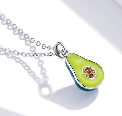 Cina 1.1x0.8cm 5A 17,7» pendente a forma di pera Sterling Silver Jewelry Necklaces 2.9g in vendita