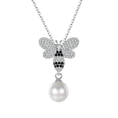Cina Perla 3.93g Sterling Silver Jewelry Necklaces del cristallo 0.27in della farfalla del ODM di modo in vendita