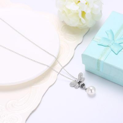 Cina Perla 3.93g Sterling Silver Jewelry Necklaces del cristallo 0.27in della farfalla del ODM di modo in vendita