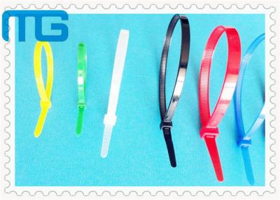 Cina Fascette ferma-cavo in serie nere bianche campioni liberi degli involucri di nylon delle fascette ferma-cavo di 200mm x di 3 in vendita