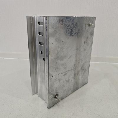 Chine Plateau de câbles de type creux en acier personnalisable avec une résistance élevée à la corrosion à vendre