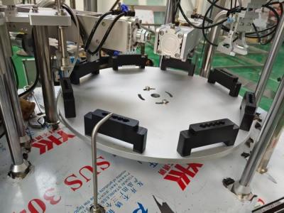 Cina Macchina di riempimento e chiusura dei tubi usa e getta per 1-5ml in vendita