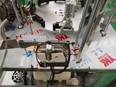 Cina Macchina di riempimento e chiusura dei tubi usa e getta per 1-5ml in vendita