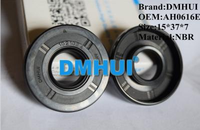 China 15*37*7 servo motor saper parts AH0616E HTC type elastic rubber o-rings and oil seal en venta