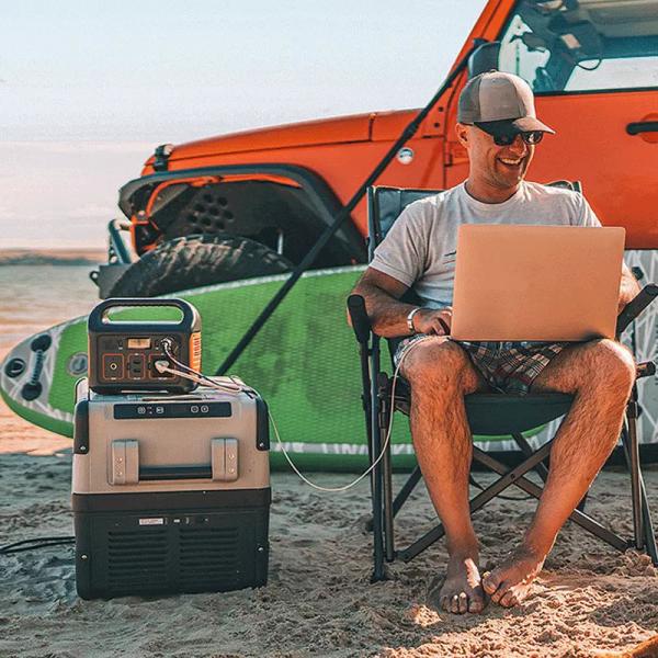 Centrale elettrica portatile di CC 150000mAh USB di CA del ODM 1000W 2000W 3000W dell'OEM della batteria al litio LiFePO4 per il salto dell'automobile del computer portatile di viaggio