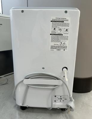 Cina Deumidificatore d'aria per uso domestico mobile da 12 l/giorno Controllo digitale del valore di umidificazione visibile in vendita