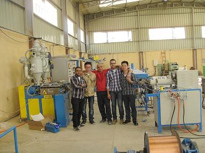 中国 EgpytのHOOHAのチーム、ワイヤー放出機械高速65KW 6000kgs ABBモーター 販売のため