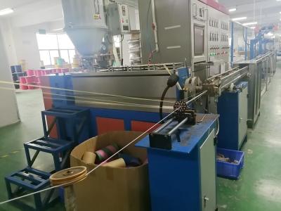 Cina Macchina del cavo a fibre ottiche di goccia di FTTH, cavo a basso rumore che fa macchina in vendita