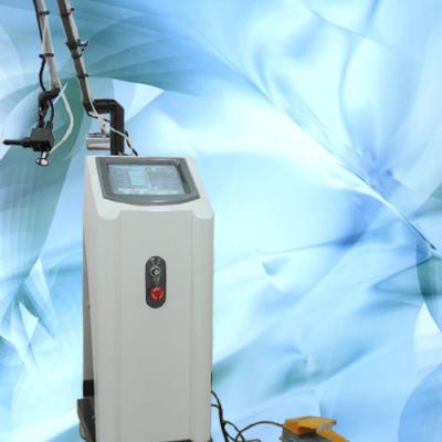 China Carbon Dioxide Laser RF Fractional Co2 Laser Facial Resurfacing Machine Anti-Aging for sale